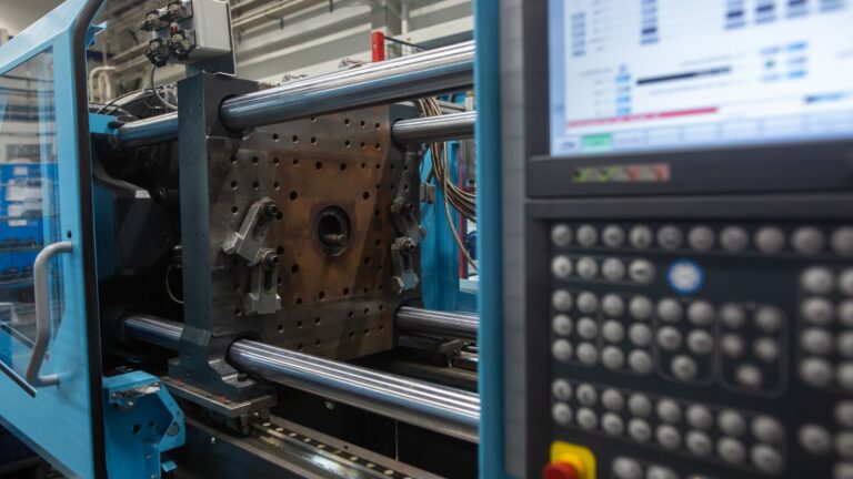 Injection Molding Design Guide | RapidDirect Manufacturing